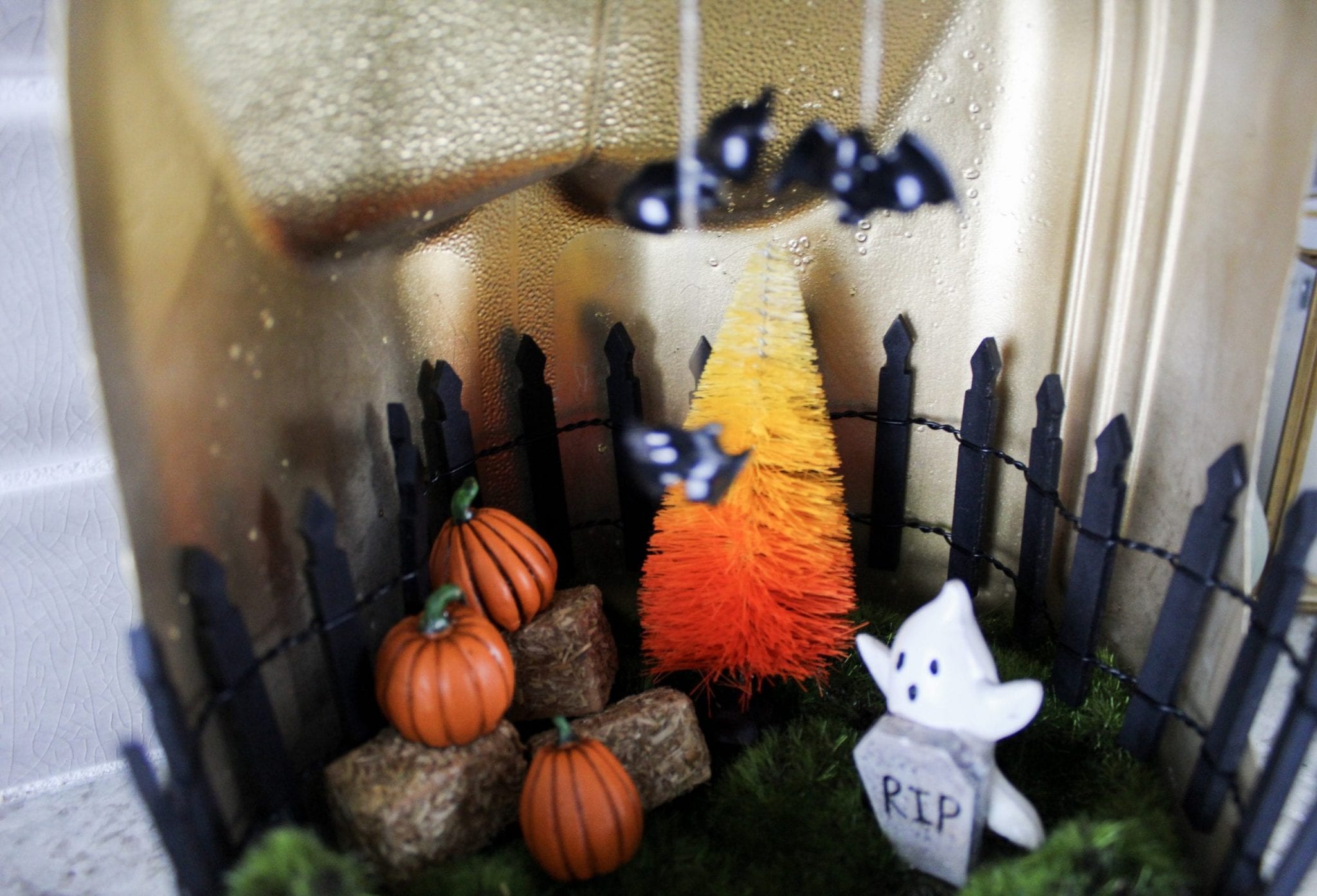 Easy DIY Halloween Diorama - The Southerly Magnolia