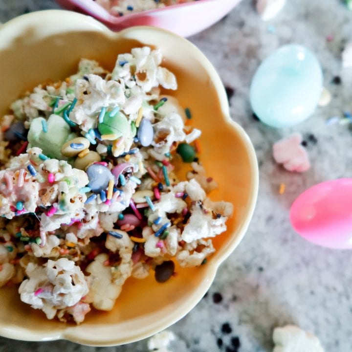 Easy Easter Popcorn Recipe - The Southerly Magnolia