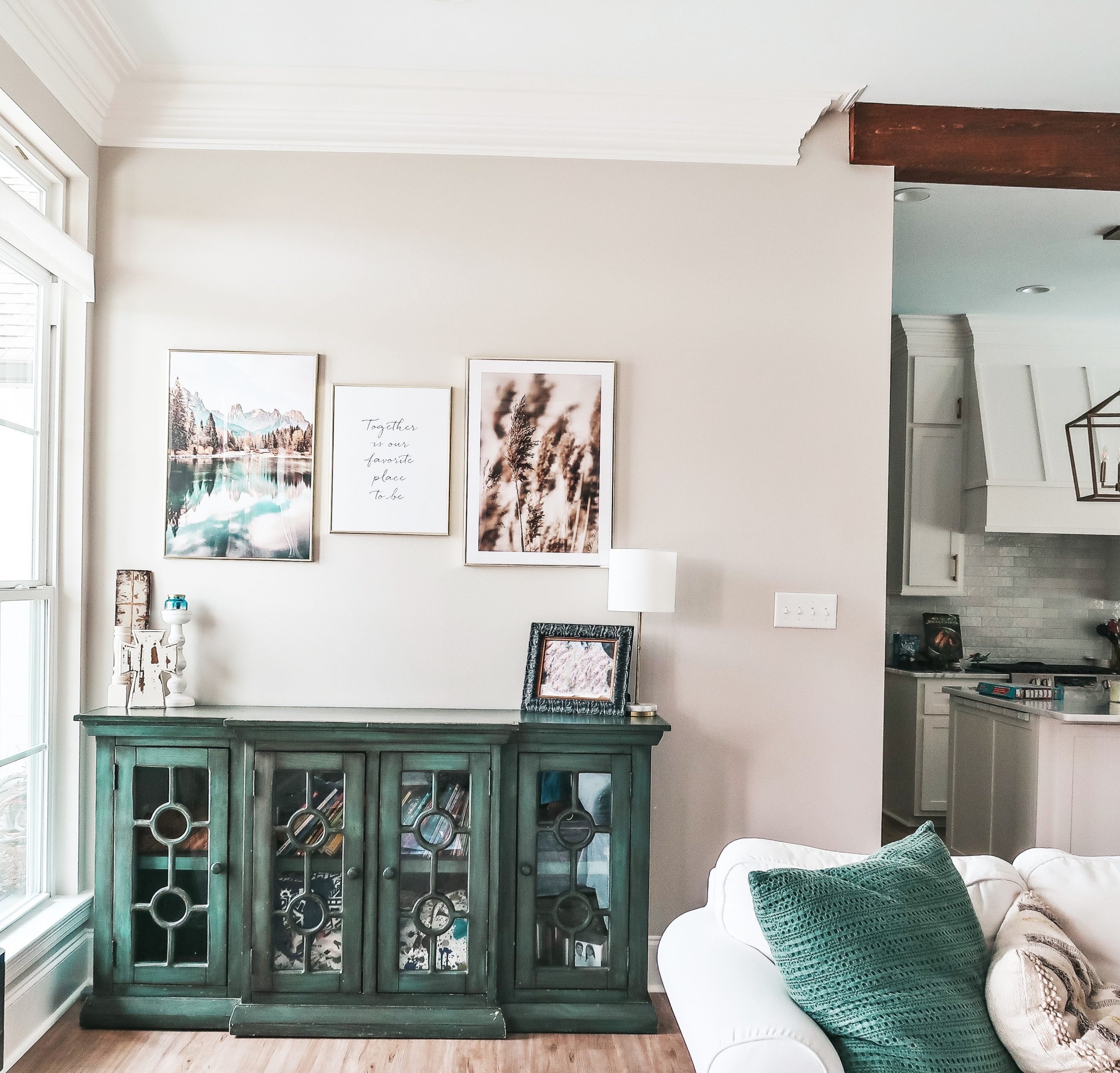 Gold Gallery Wall Frame Ideas - The Southerly Magnolia